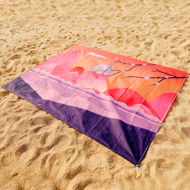 Heat resistant outdoor sand beach blanket